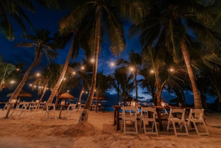 Sunsets & Sandy Toes: 9 On the Beach Dining Options in Aruba | Visit ...