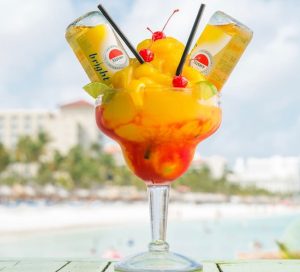 Hold Onto Summer With These 7 Aruba Cocktails | Visit Aruba Blog