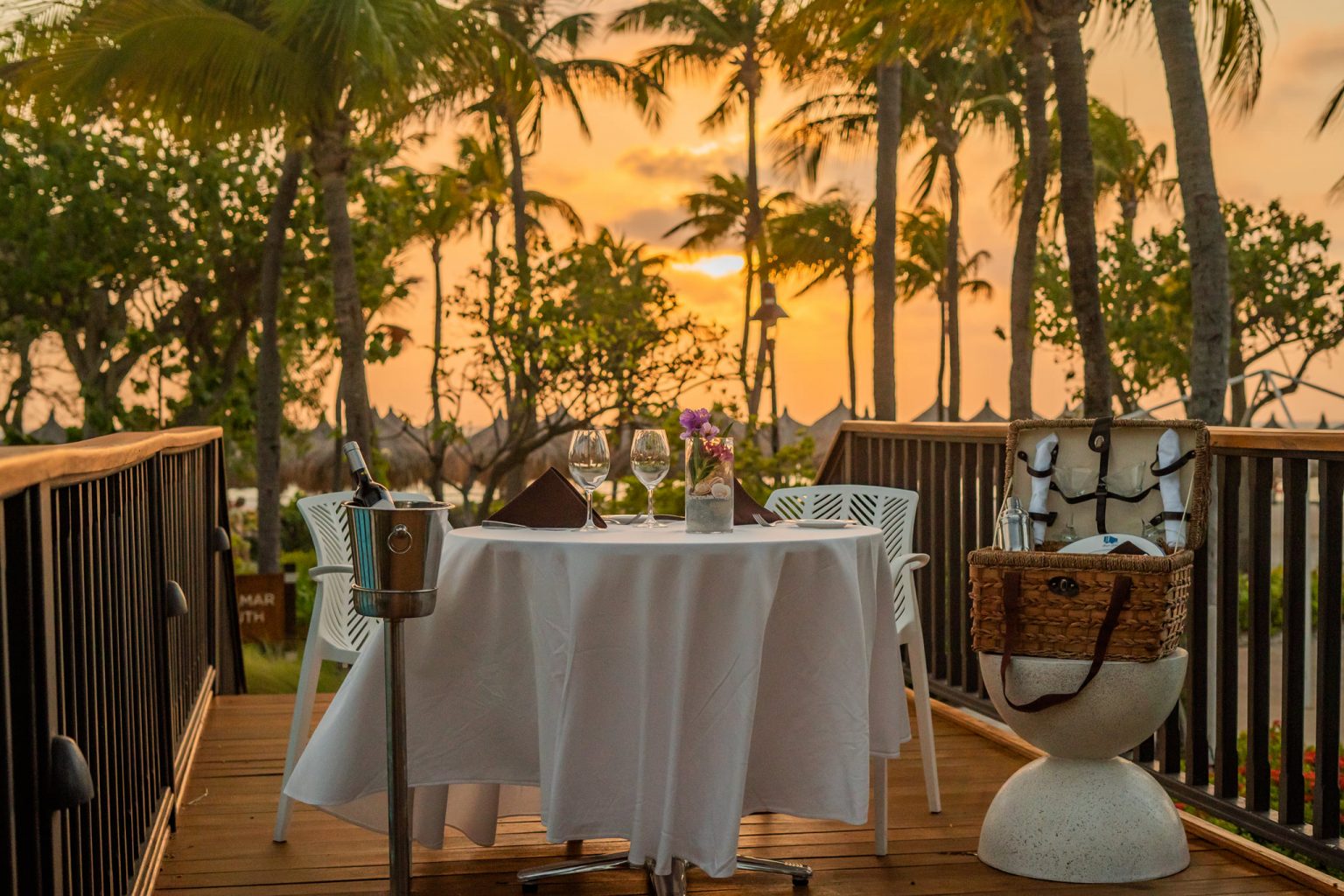 4 Must-try Dining Experiences for Foodies Traveling to Aruba | Visit ...