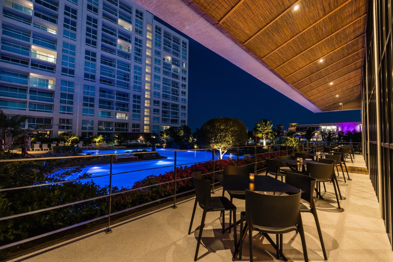 Radisson Blu Aruba Unveils New Dining Concept: Blu Bar | Visit Aruba Blog