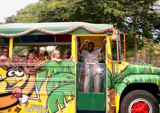 Banana Bus Explore Aruba - VisitAruba.com