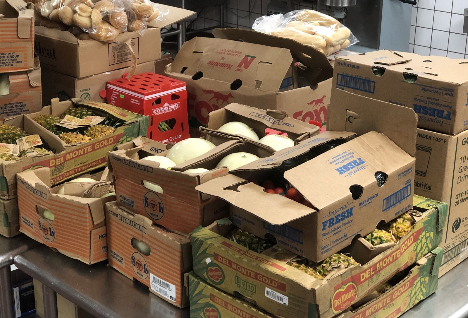 Renaissance Aruba Donates all its Fruits and Vegetables | VisitAruba News