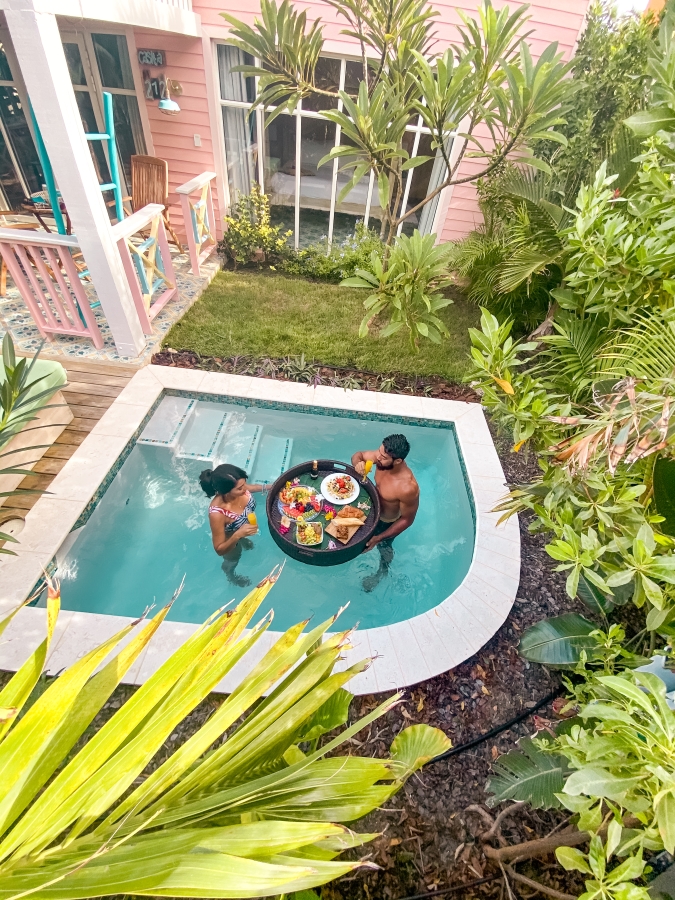 This Aruba Hotel Serves Floating Easter Brunch in Private Pool or ...