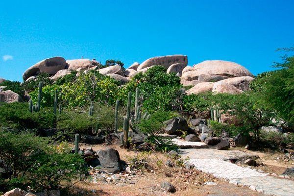 Aruba Nature Attractions and Sightseeing - Arikok National Park ...